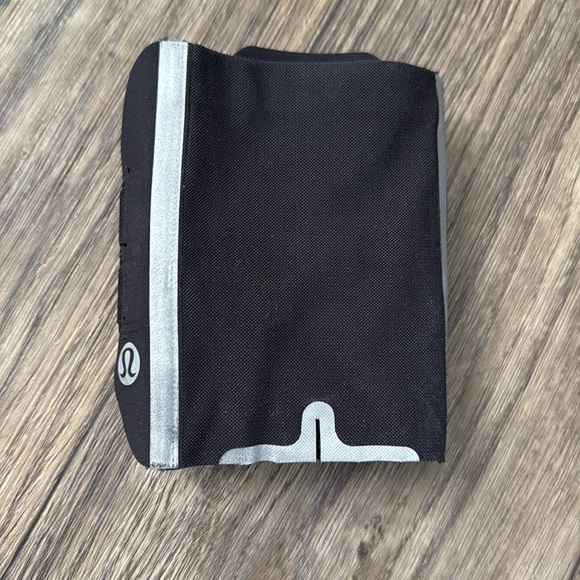 lululemon athletica | Accessories | Lululemon Fast Free Running Arm ...